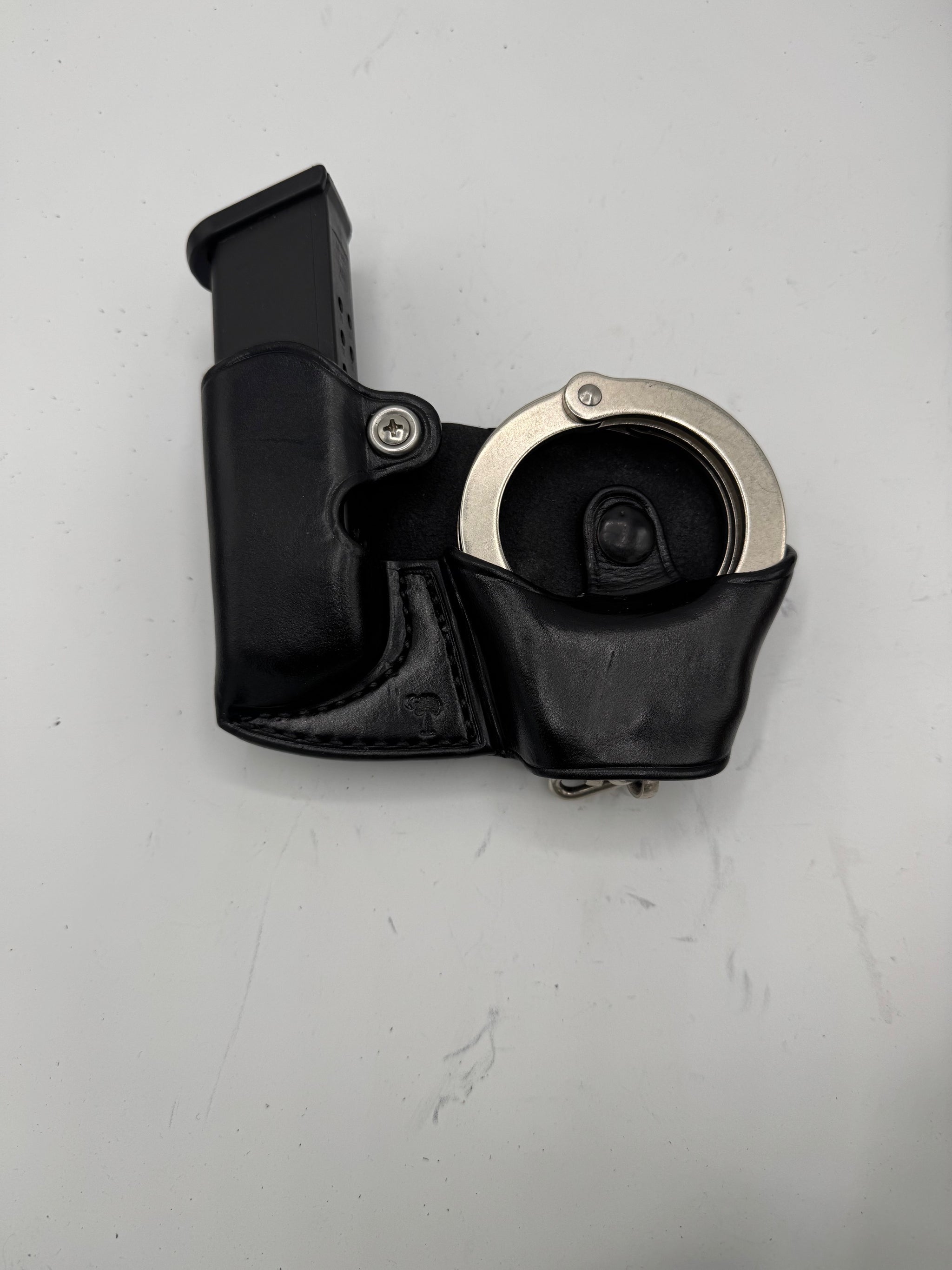 Single Mag Hand Cuff Carrier with Retention Screw